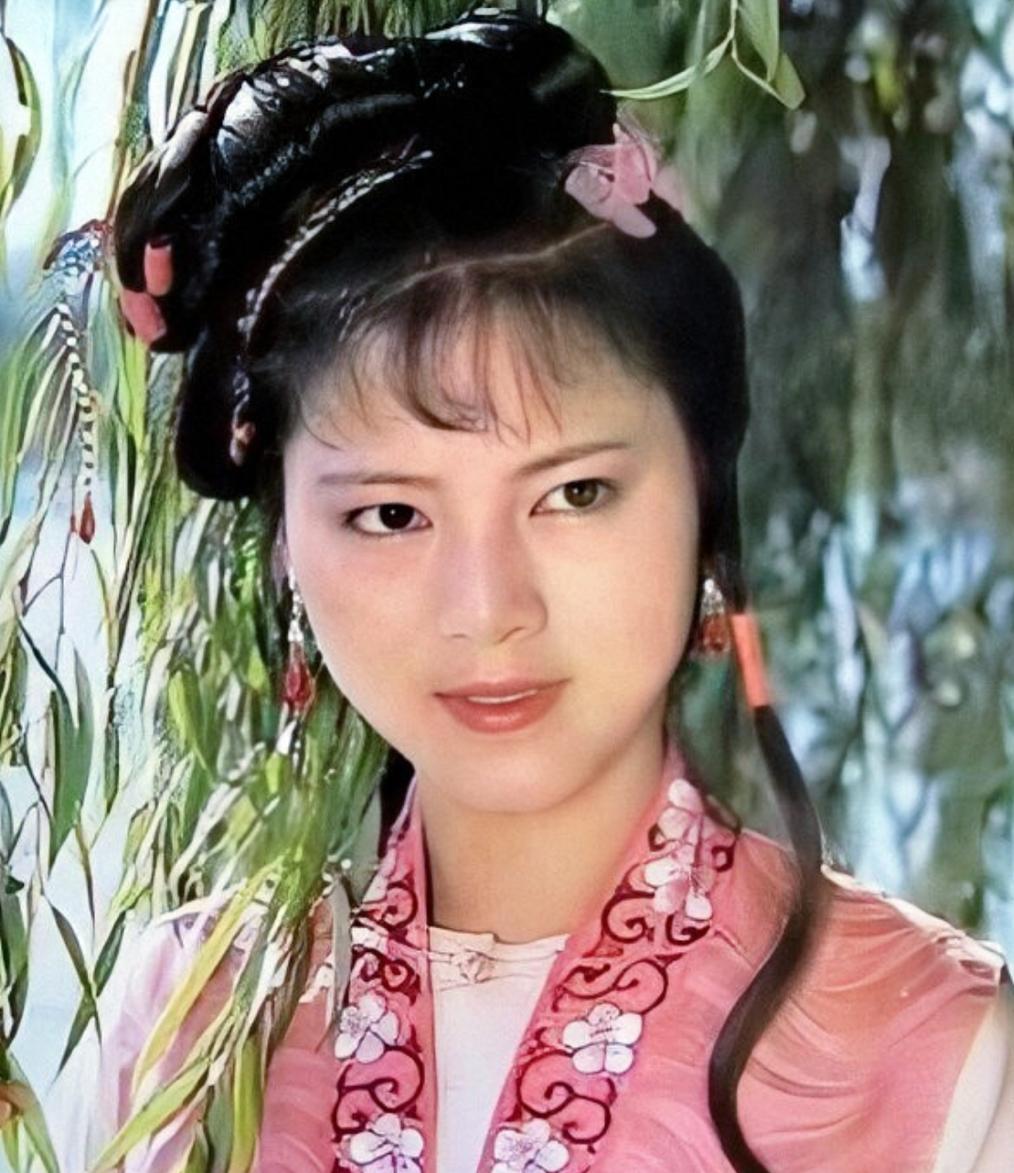 The PUA Master of A Dream of Red Mansions - iNEWS