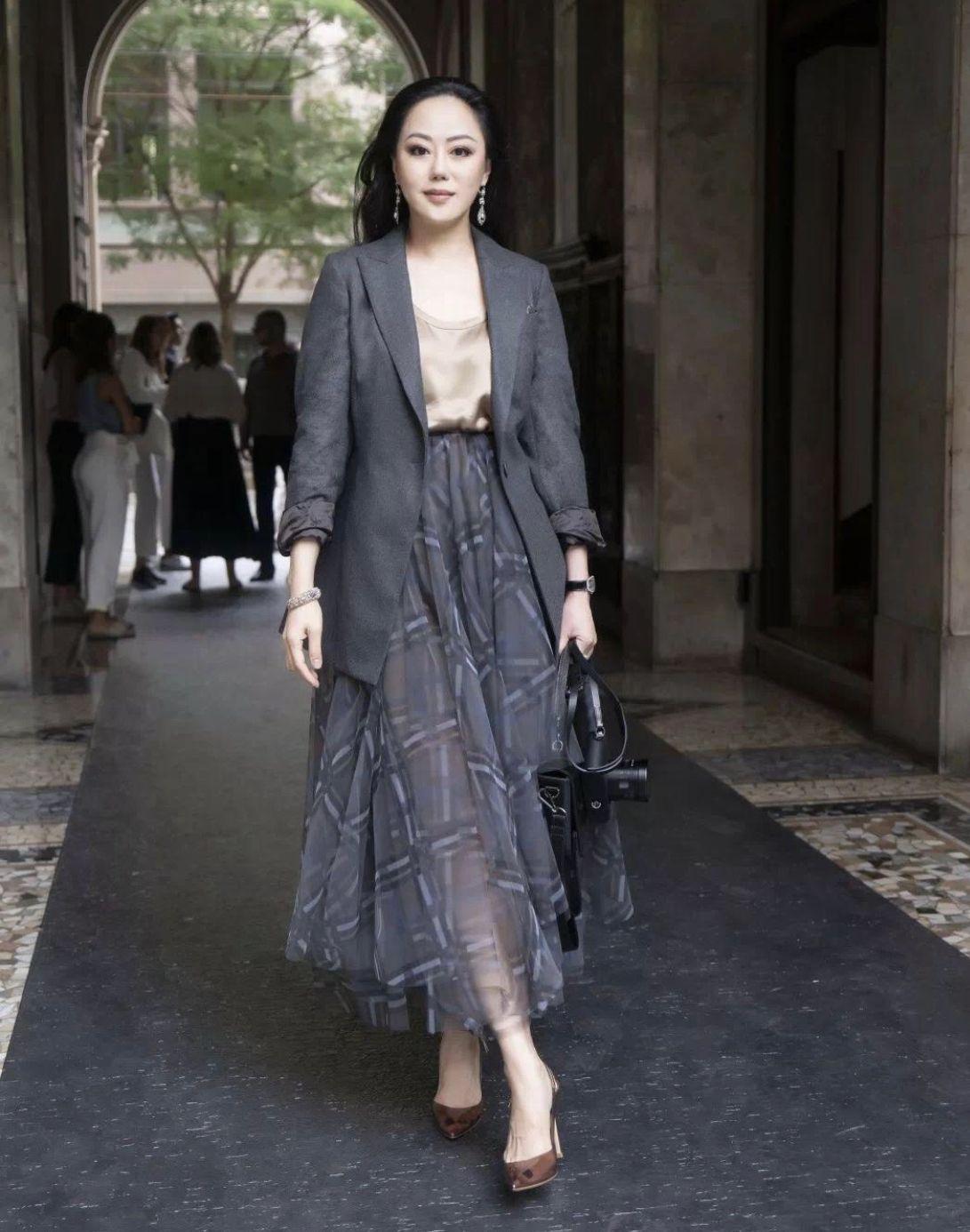 Zhang Xiaohui can be called a plump beauty, with a good taste in ...