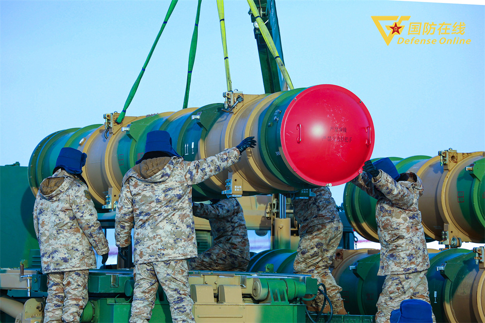 Multi-picture directly hits the open-ground combat drill under severe ...