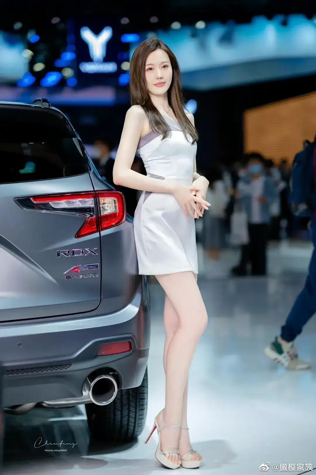 Beautiful car models to share with you - iMedia