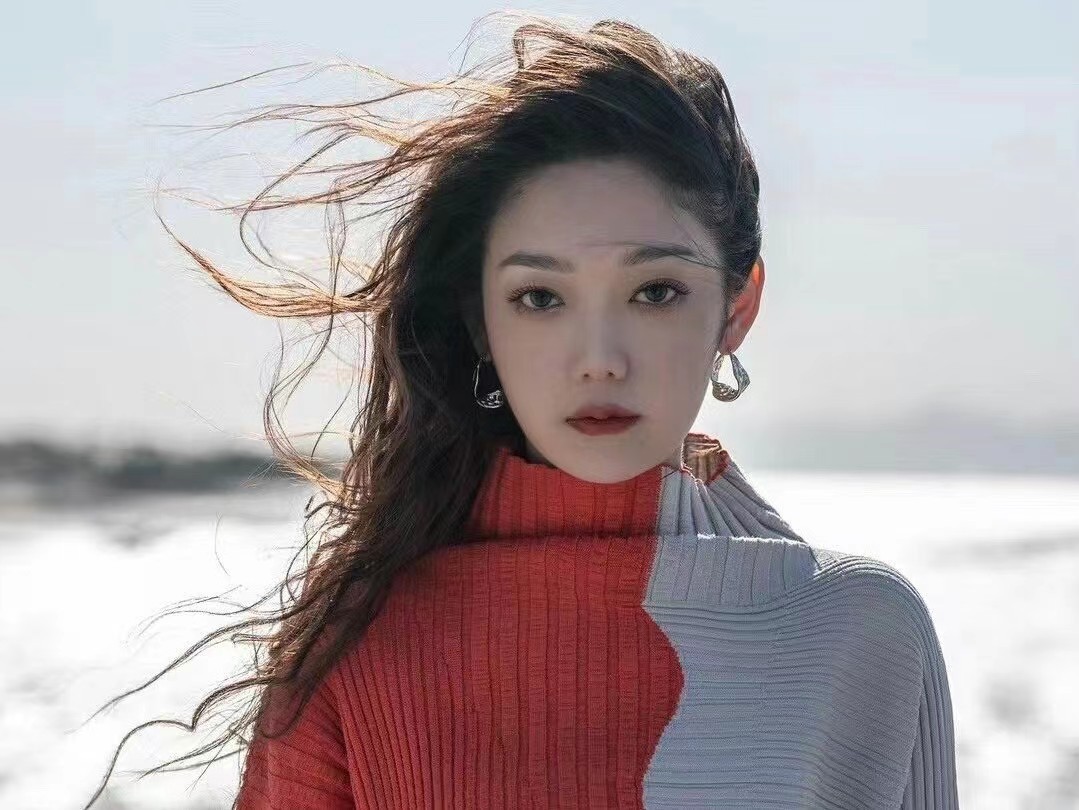 Why is Xilinna Yigao called Gao Tianyue?The most beautiful central axis and the CCTV Network ...