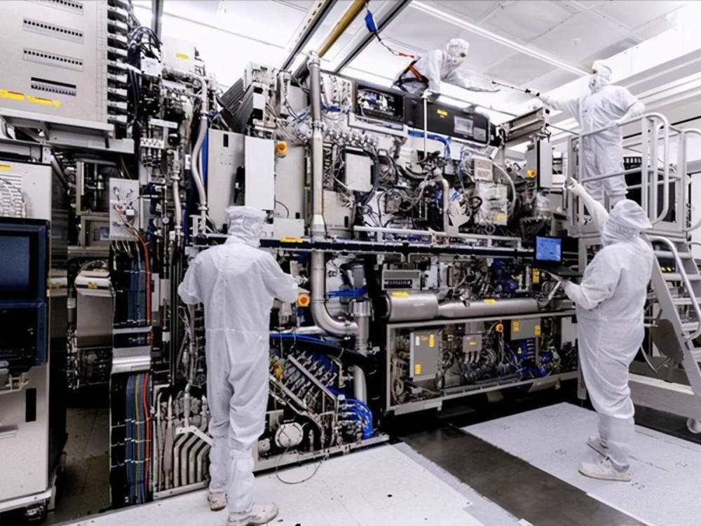 Following Intel and TSMC, Samsung and SK Hynix place orders for ASML's next-generation 2nm EUV ...