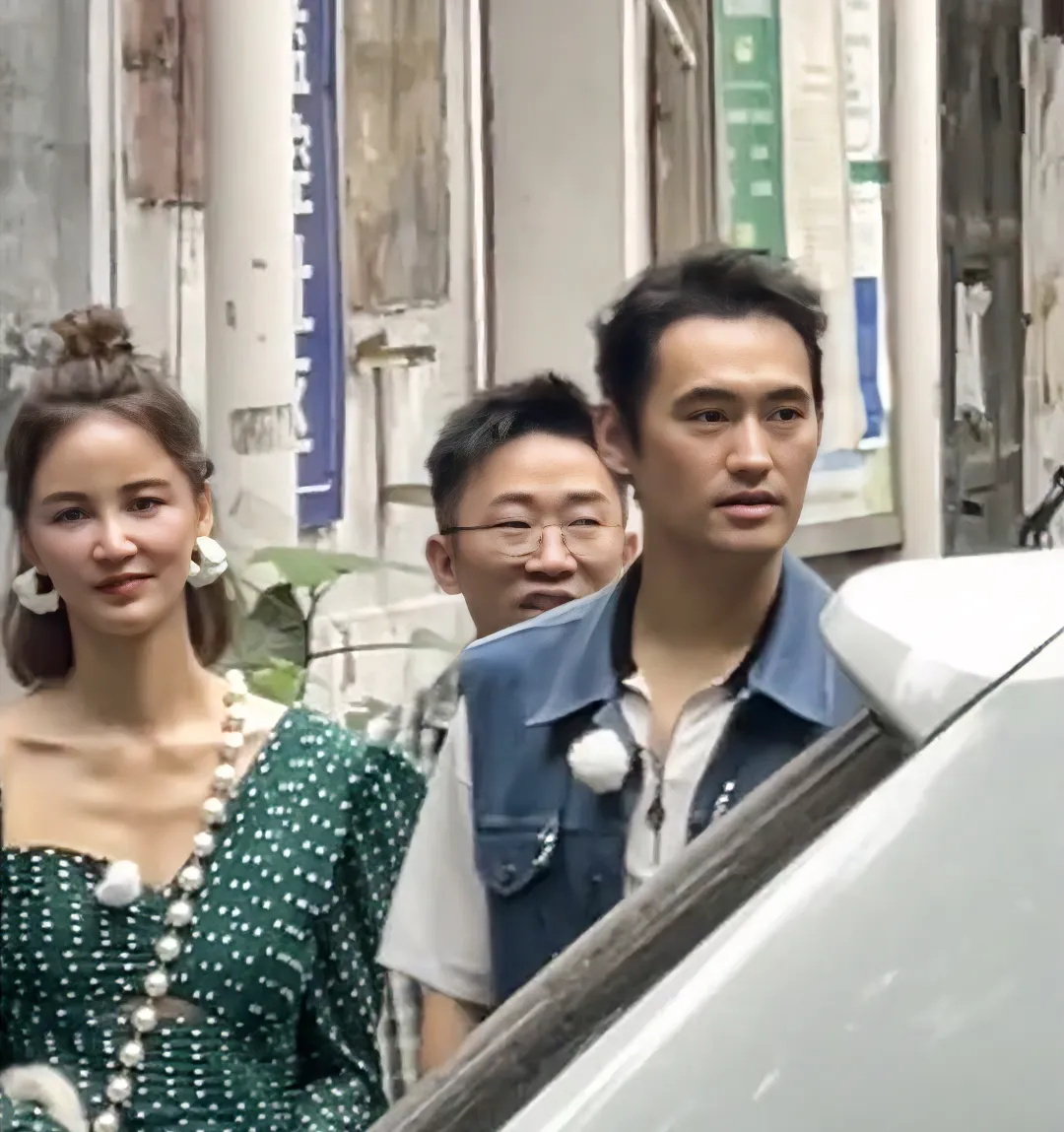 Zhang Xinyi and Yuan Hong recorded the program and was met by chance ...