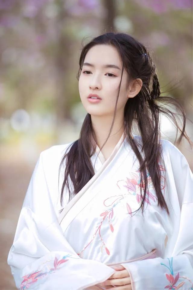 Wang Yuwen's beautiful picture - iNEWS