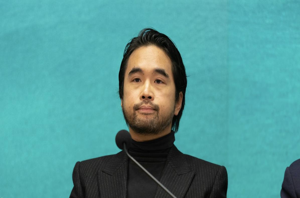Cheng Yu-tung's 44-year-old grandson resigned as CEO, the market value ...