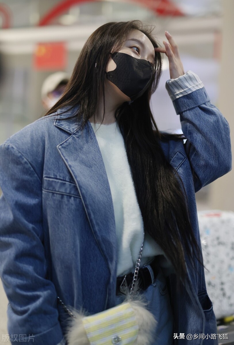 Jiang Zhenyu's latest airport Reuters photo exposure, wearing a super ...