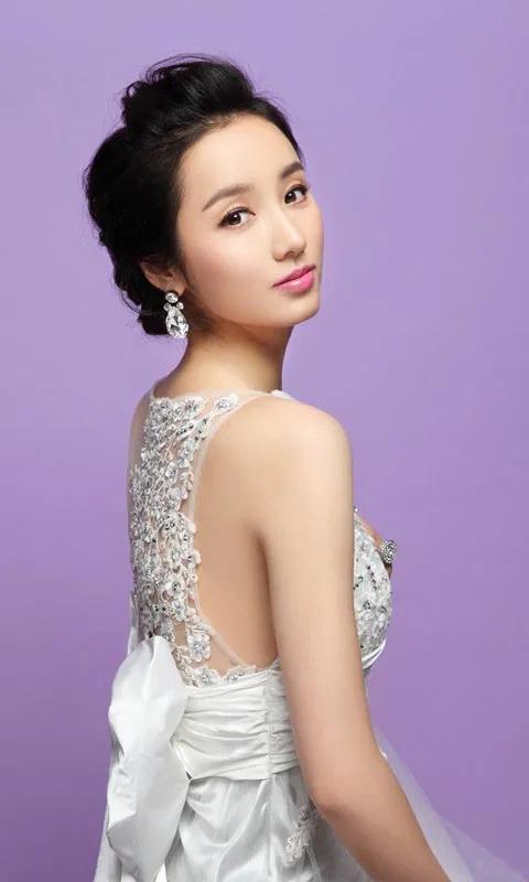 Lu Yi, 18 beautiful photos - iNEWS