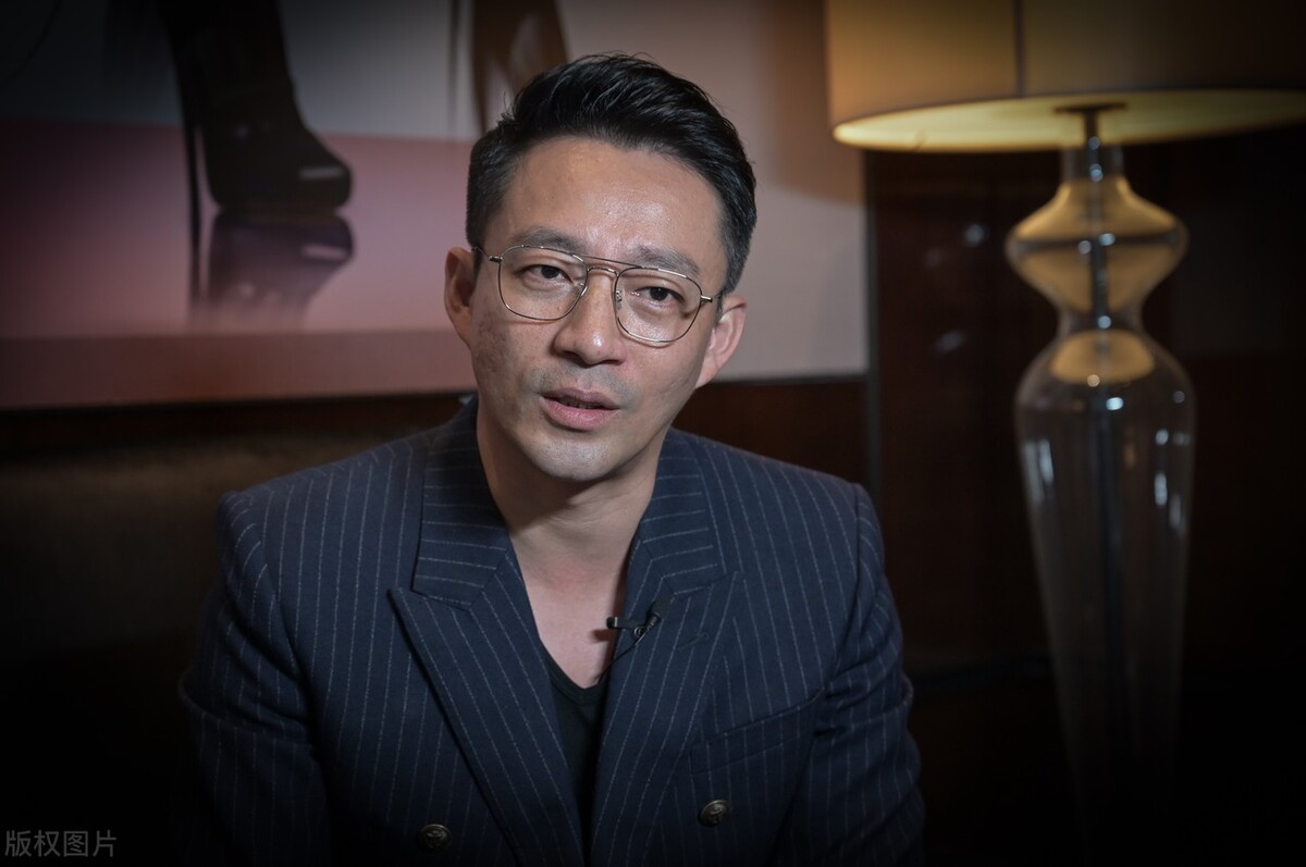 Wang Xiaofei revealed that the big S swiped her credit card and bought millions of clothes, even ...