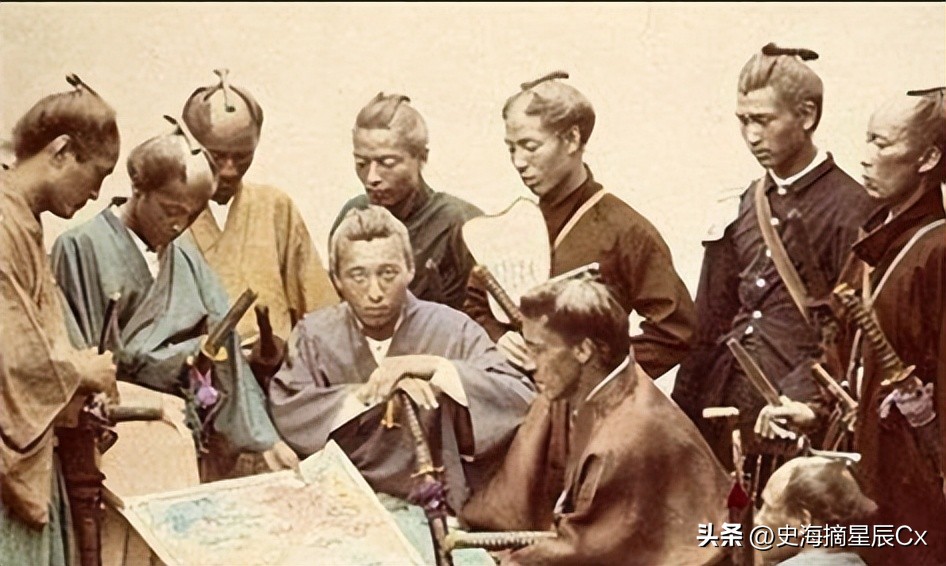 Japan has a strict hierarchical system, life and death determine wealth ...