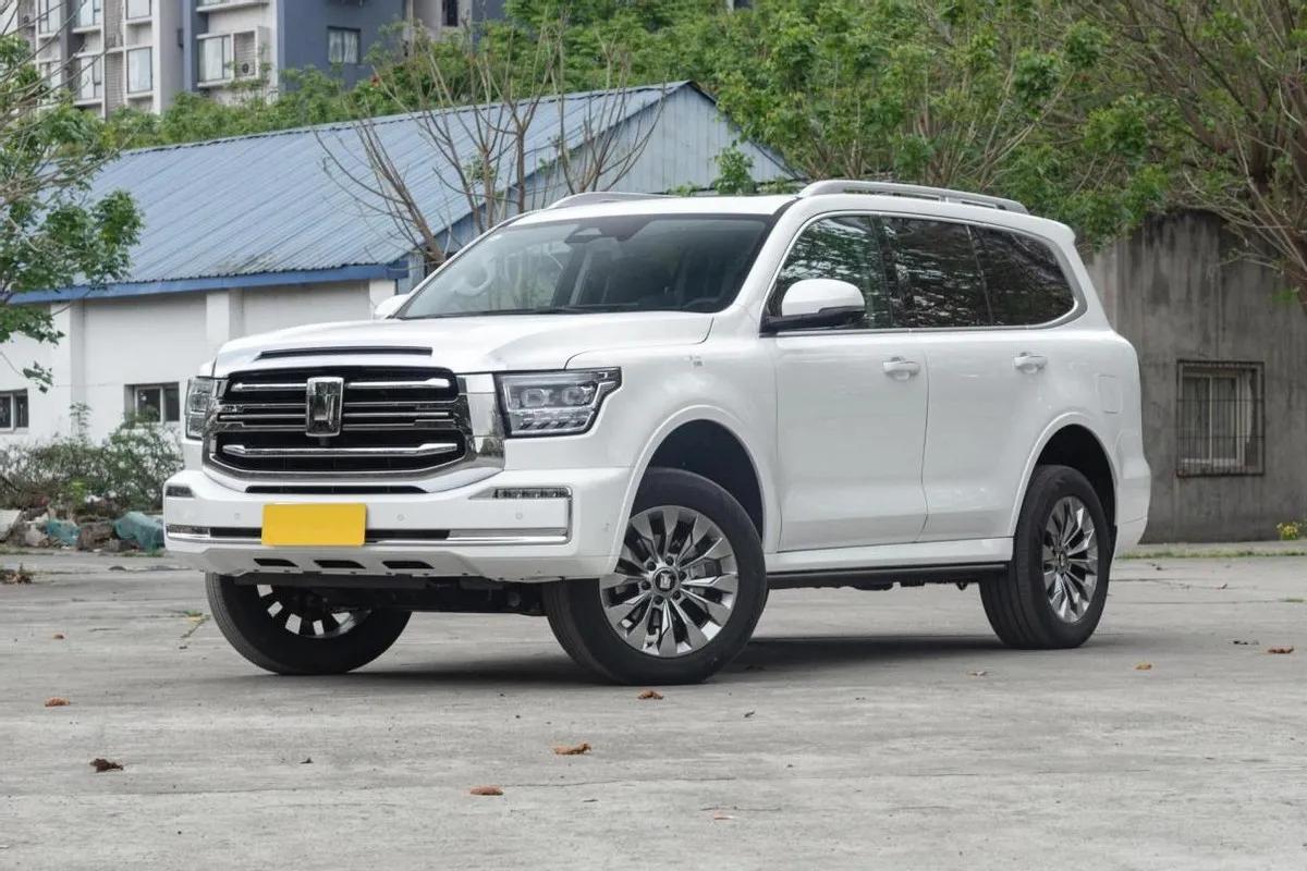 Tank 500, large SUV, 3.0T - iNEWS