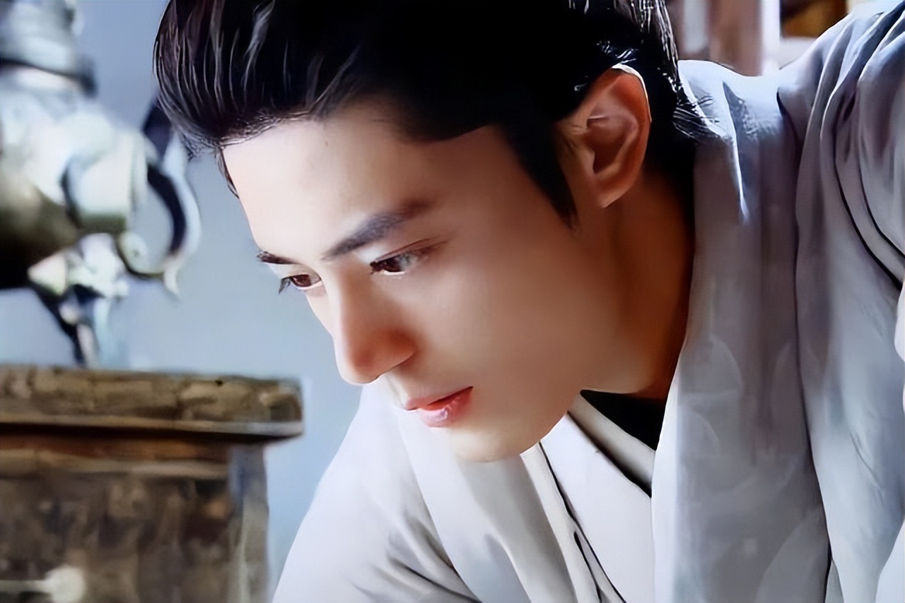 放棄相戀8年的女友，娶了大三歲的林心如，是真心？還是別有所圖 - 頭條匯