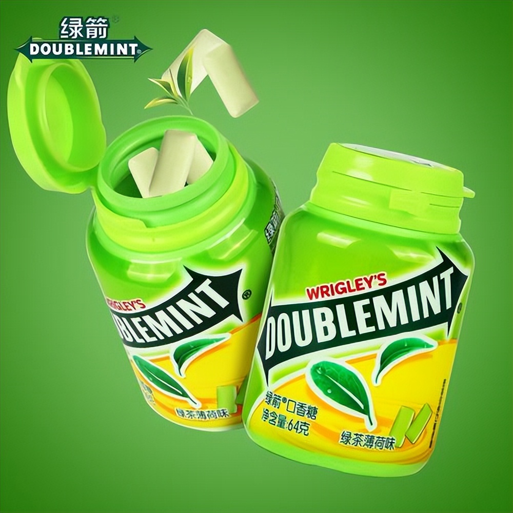 Do you still throw away the gum bottle? Just cut a hole in the middle ...
