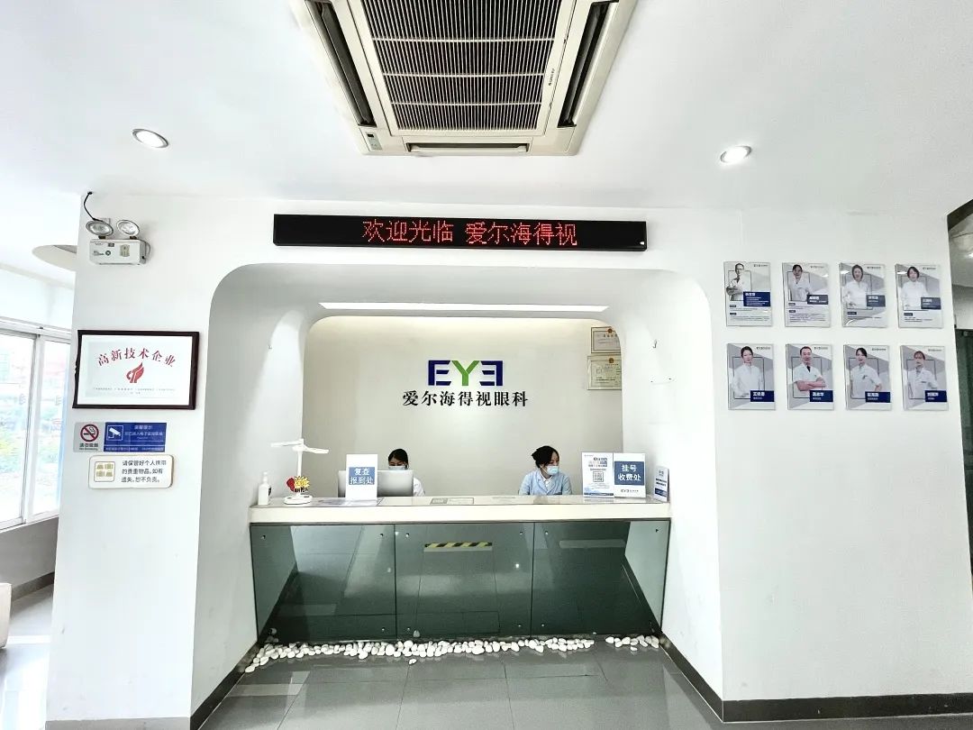 OK mirror is not only for teenagers?Can it be used by adults too?Come ...