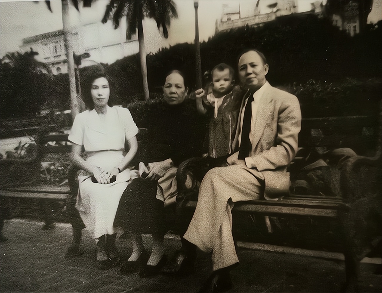 On the wedding night, 33-year-old Li Zongren said to 19-year-old Guo ...