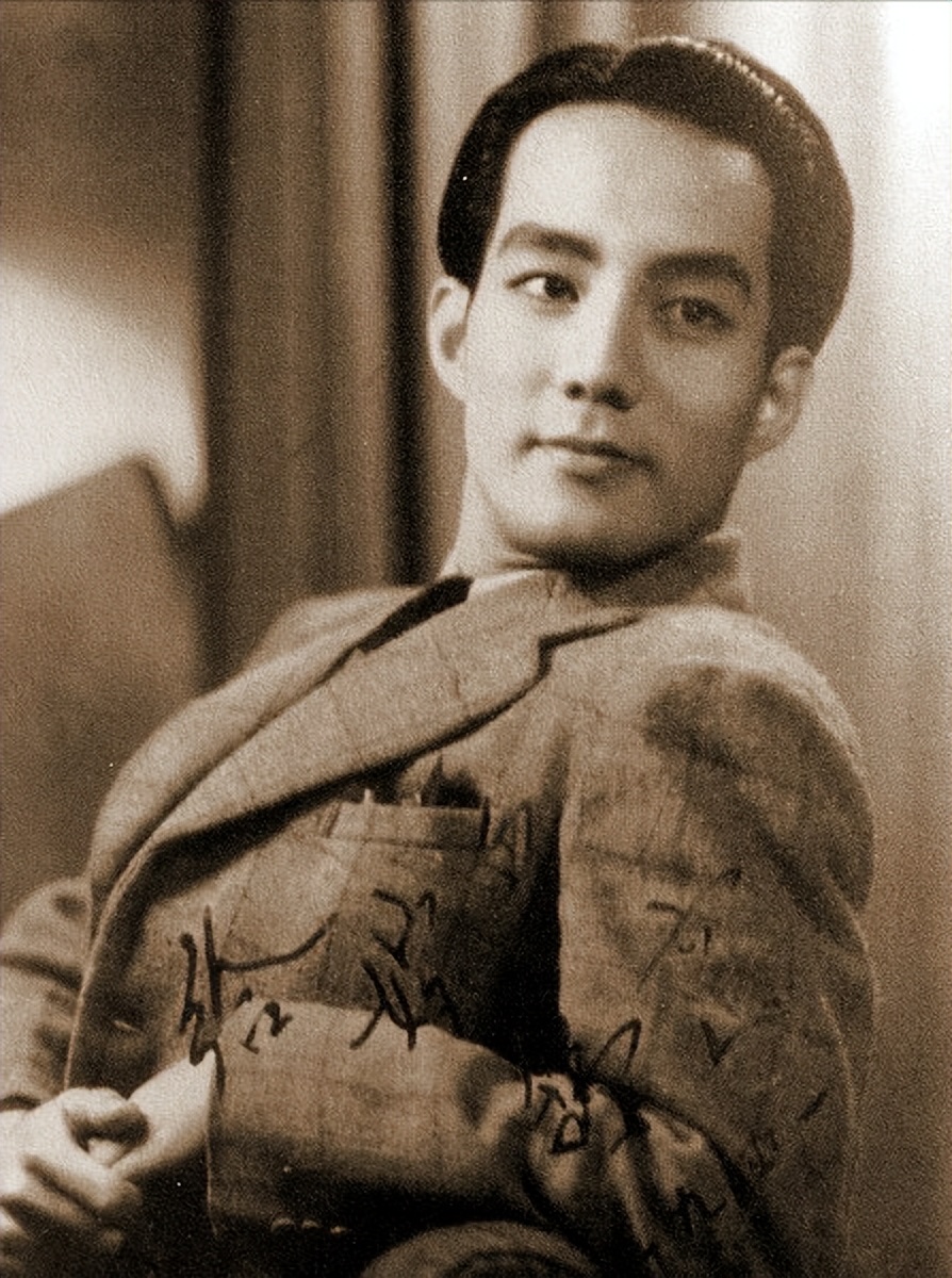 "Infatuated man" Gao Xin, born in a famous noble family, married Yunnan ...