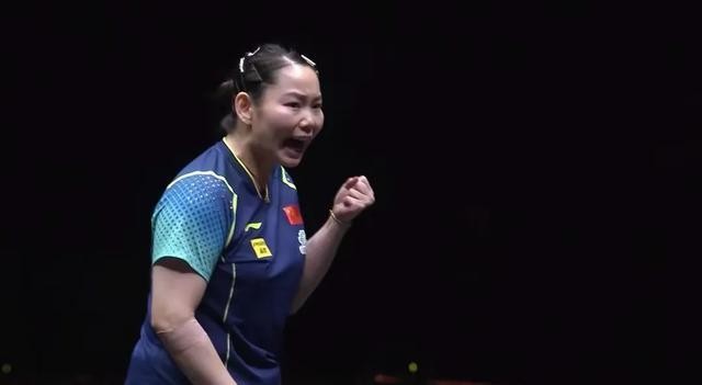 He Zhuojia won 3-0 quickly, Zhang Benyu supported Zhang Benmeiwa after ...