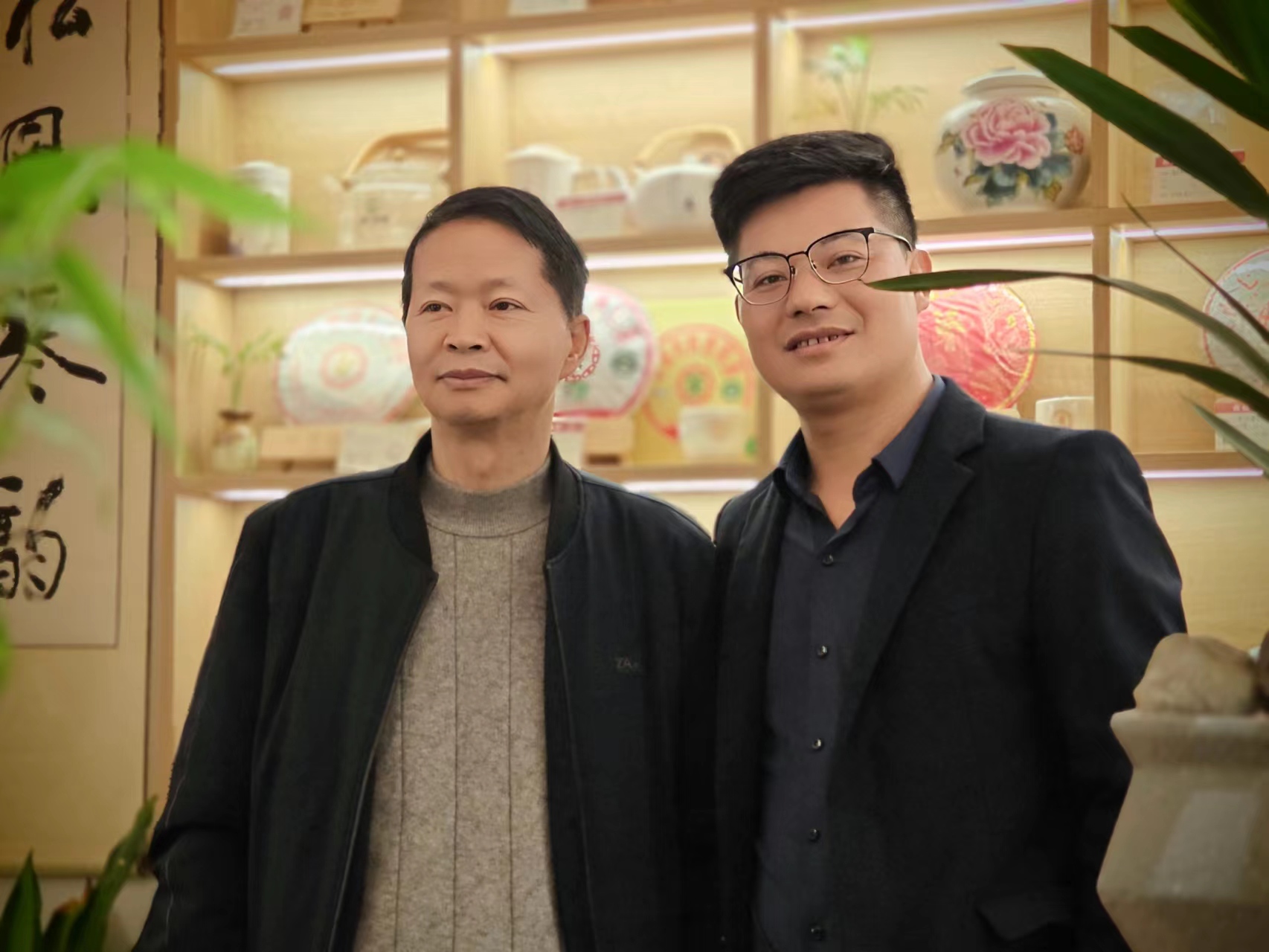 The World on the Big Board——The life of the idiot Wang Jiangtao in "living in harmony" - iNEWS