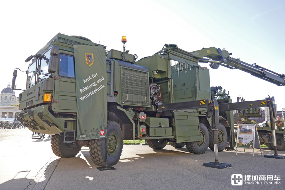 Military wrecker truck equipped with truck mounted crane, modified by ...