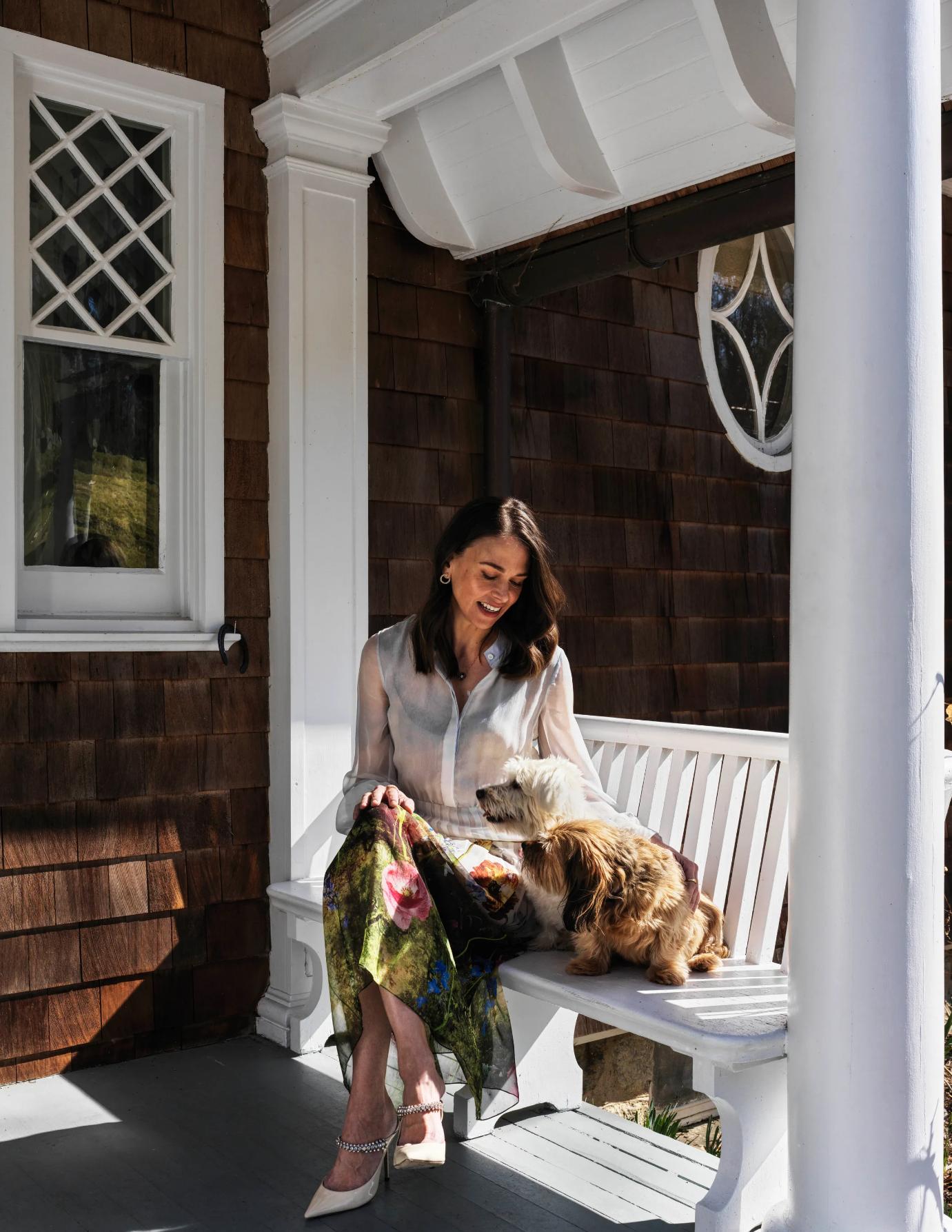 Step inside the New York home of famed Tony Award-winning actor Sutton ...