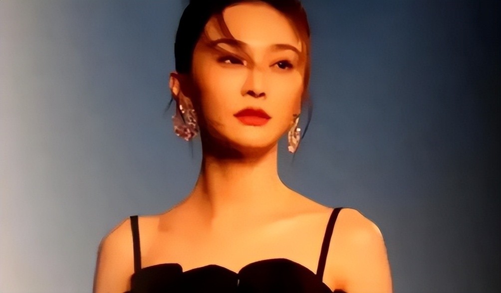 Does anyone remember Chen Bing in "The Voice"? The big melon is exposed - iMedia