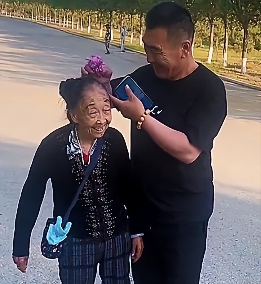 Li Yucheng gave Ma Yuqin a wild flower at 521, revealing that his body ...