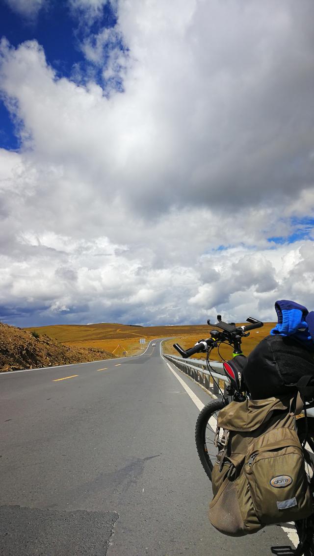 45 pictures take you to experience the 318 cycling tour; 5,500 ...