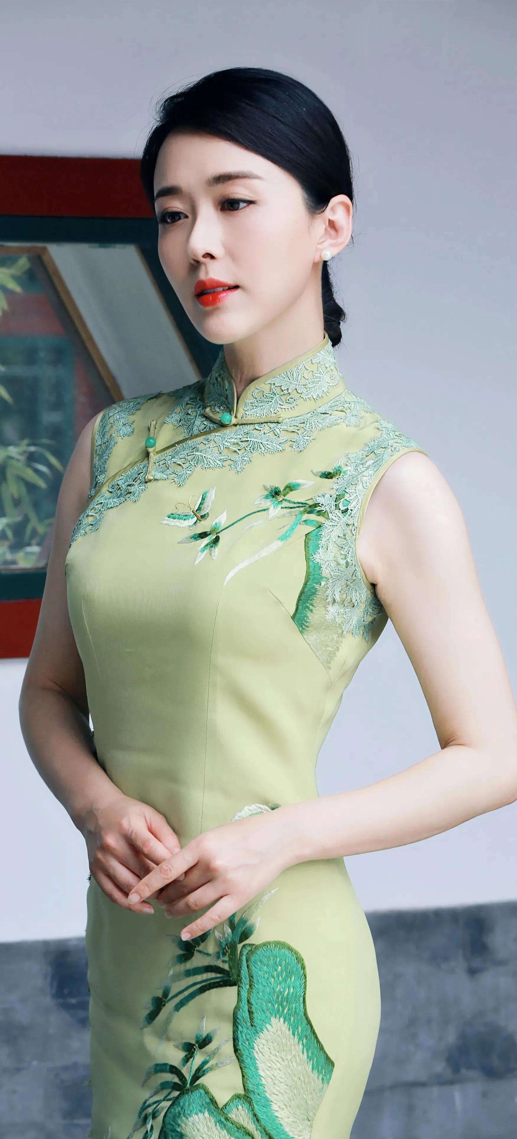 Share pictures——Yan Danchen, the goddess of temperament - iNEWS