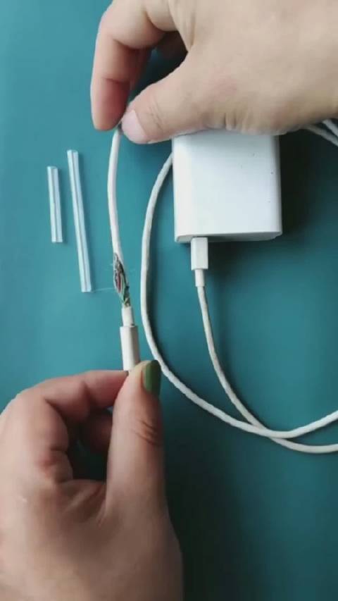 What should I do if the mobile phone charging cable is broken? Teach you a good way, after ...