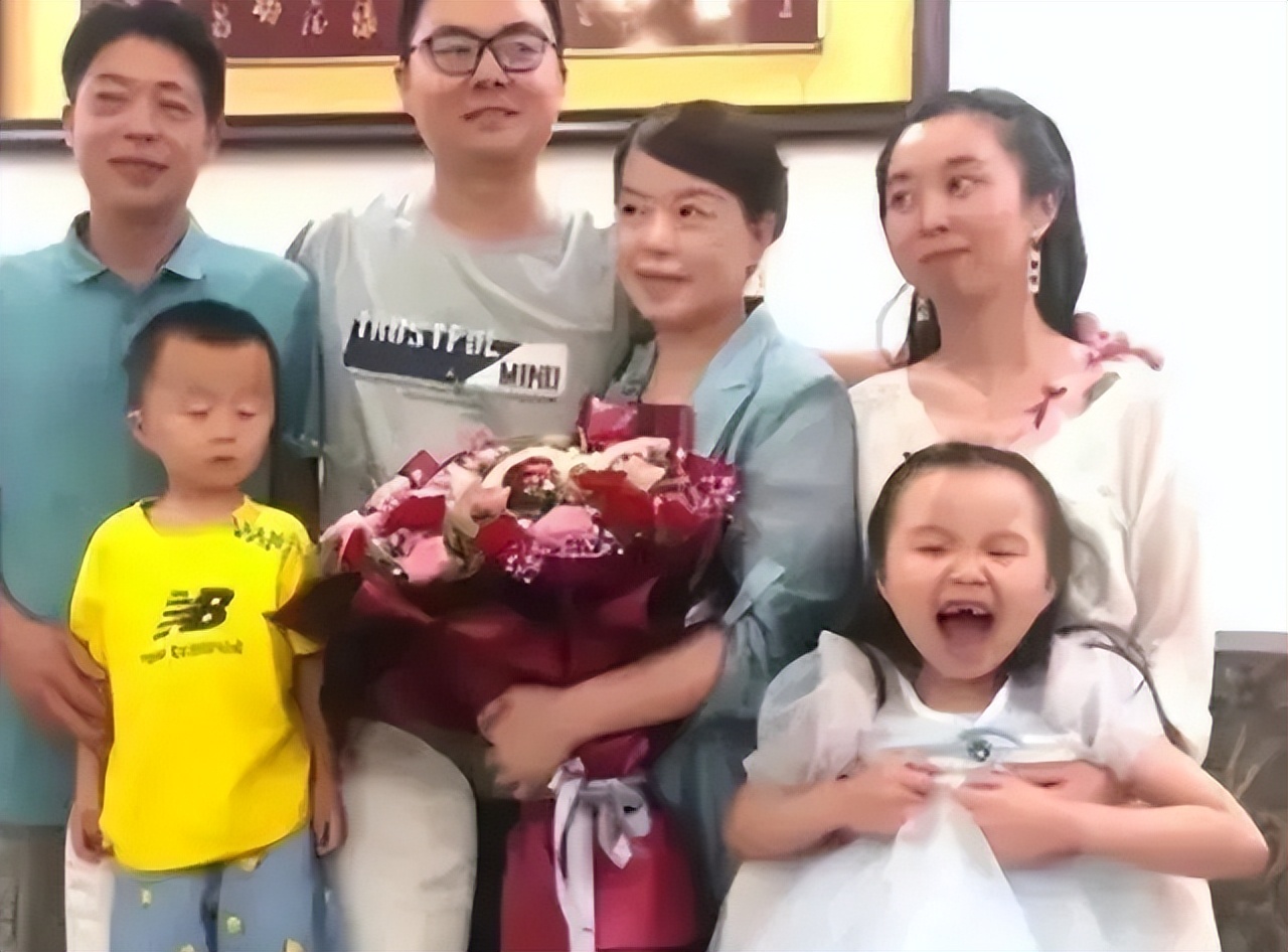 Unwilling? Tian Jing and Guo Wei started broadcasting again, and the ...