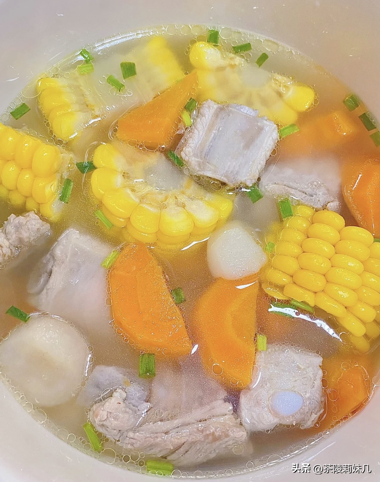 Sweating a lot in summer, stew this soup for the family, nourishing yin ...