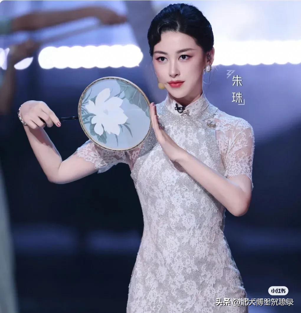 This year, Sister Lang, Zhu Zhu, fans turn to passers-by - iNEWS