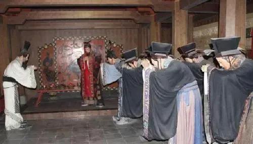 After the death of Duke Huan of Qi, four sons appeared at the same time ...