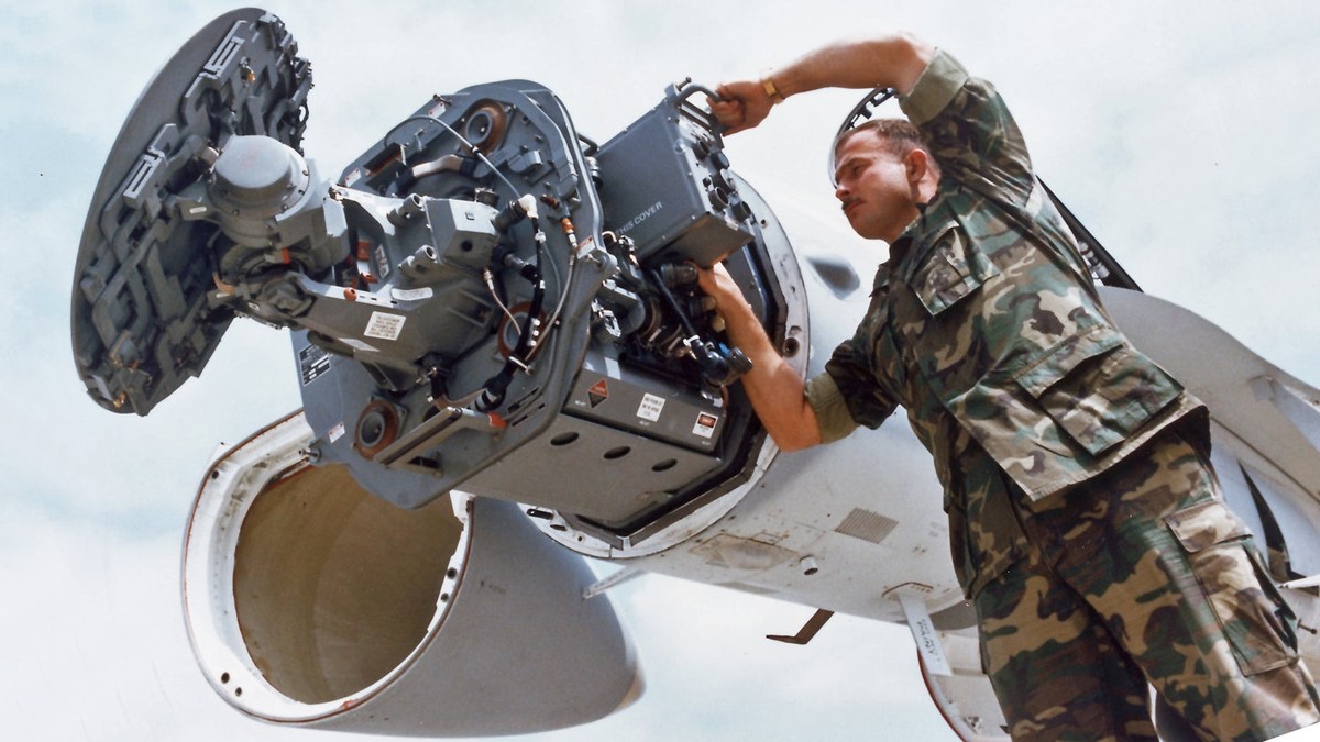 Airborne Pulse Doppler (PD) Radar - AN/APG-66 - iNEWS