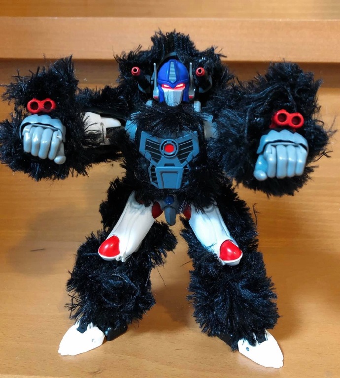 "Planting hair" Transformers MP38 orangutan captain model - iNEWS