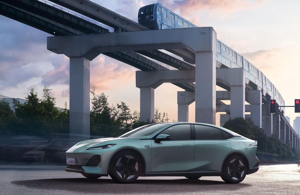 Changan Deep Blue SL03 Extended Range Edition with Cross-era Advantages ...