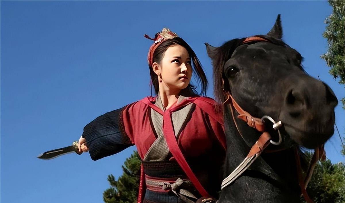 In the last battle of Liangshan, Hu Sanniang went to find Lin Chong at ...