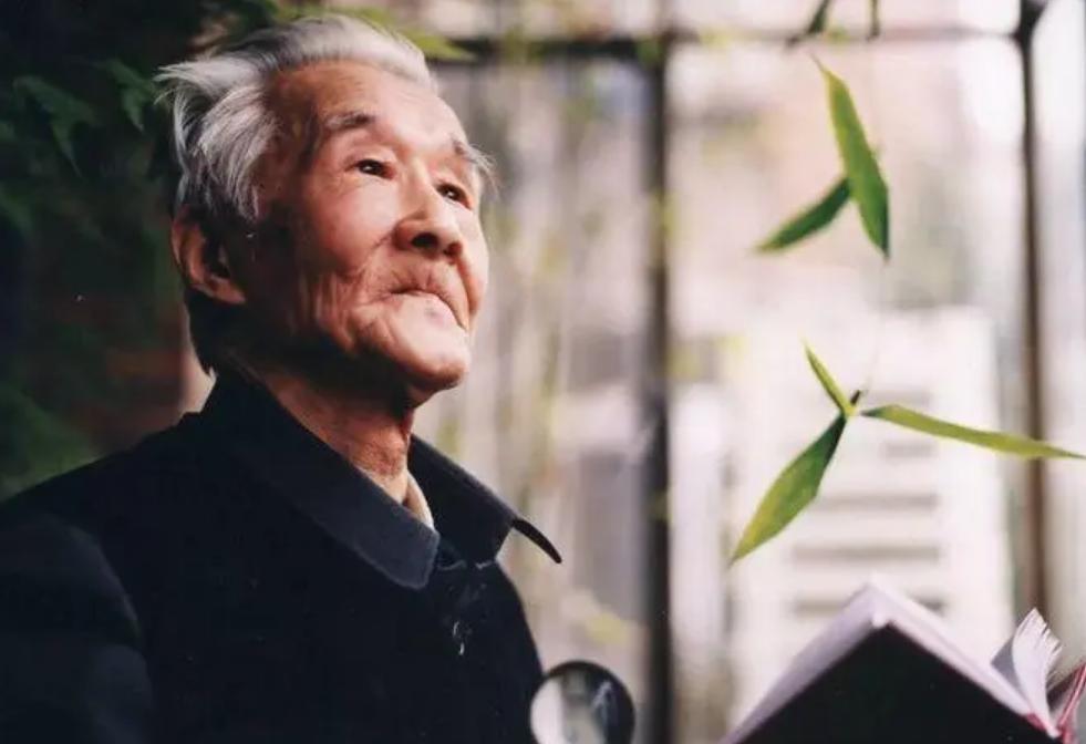 "Humorous Innocence" Zhou Ruchang - iNEWS