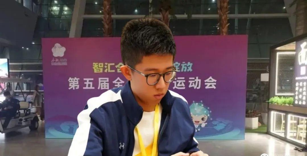 Wang Kuo dodged a flying knife and defeated Shen Peng, Meng Fanrui ...