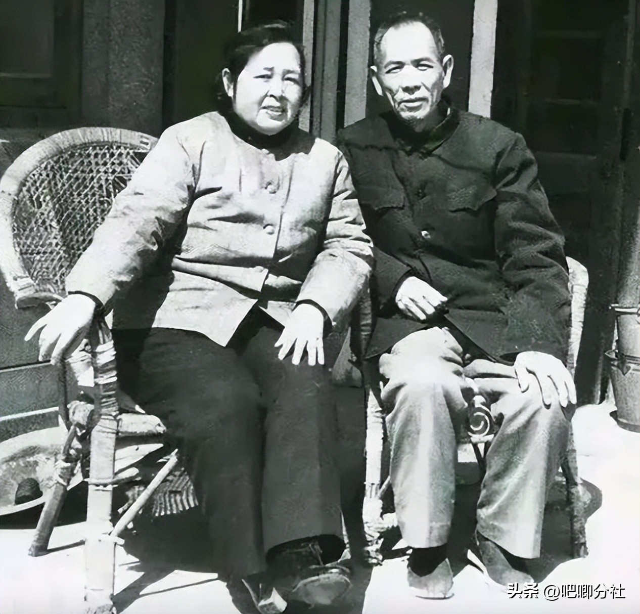 In 1977, Ding Sheng was suspended from his post. He was not mentally ...