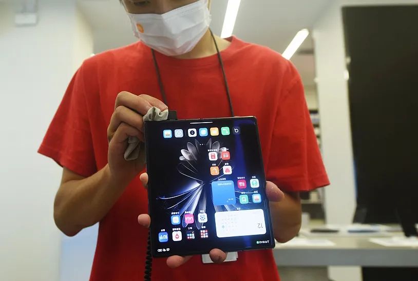 Xiaomi sold 25 million less mobile phones in the first half of the year ...