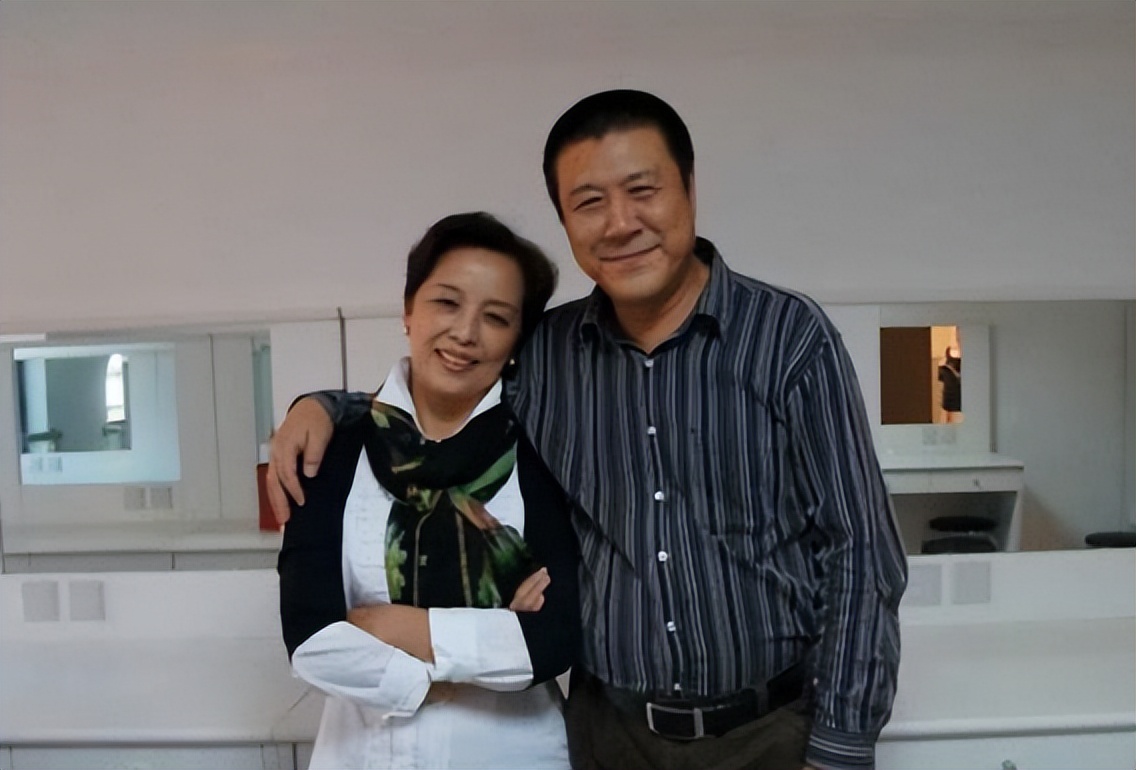 15 low-key celebrity couples, both of whom are national first-class ...