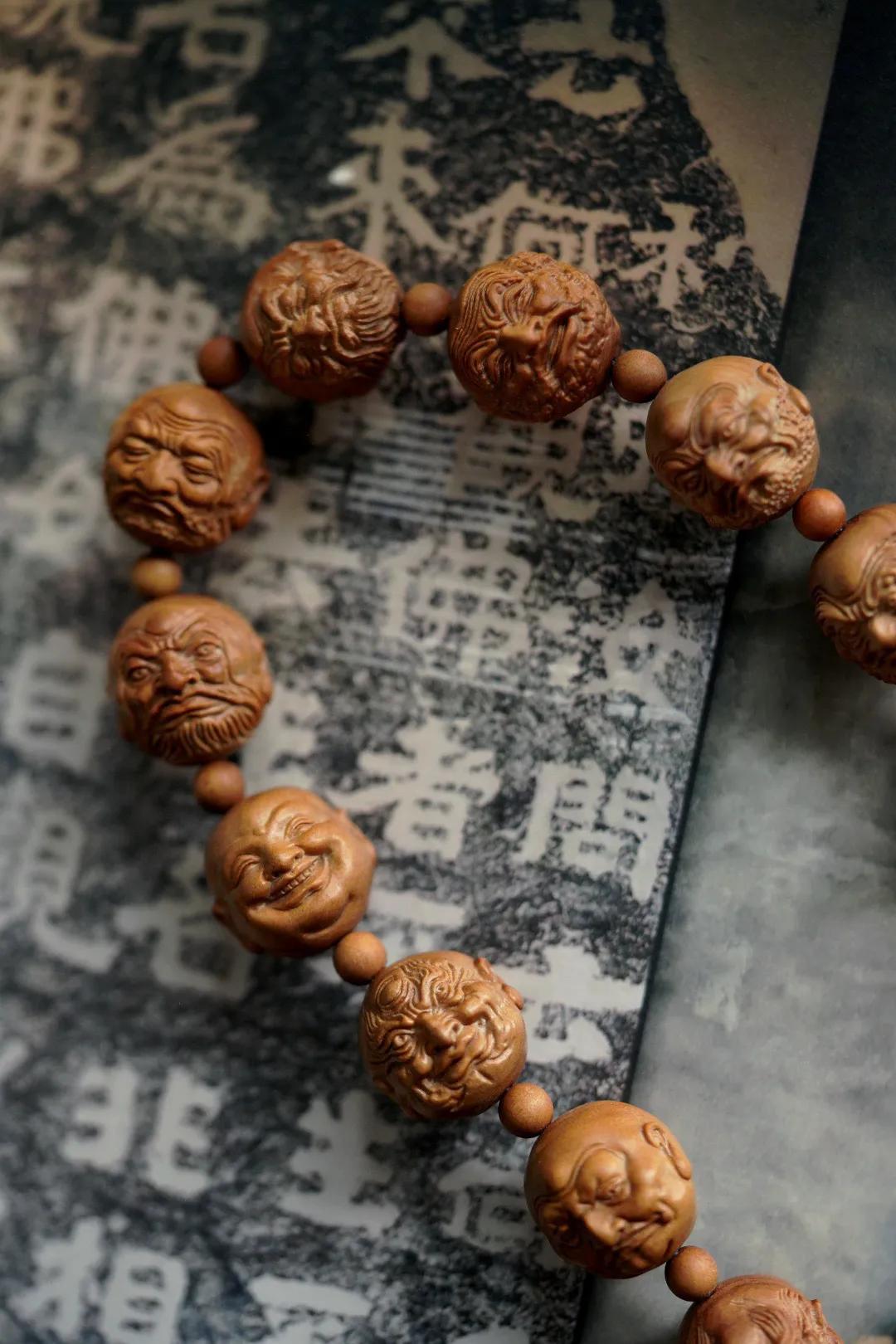 Eighteen Arhats | Hand-held Beads - iNEWS