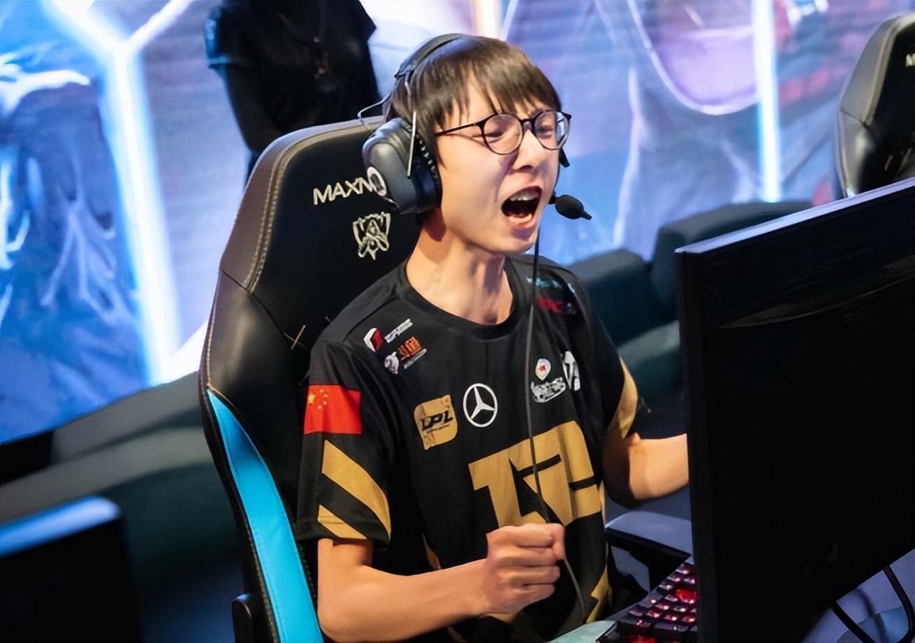 MLXG pointed out the reason for EDG's defeat, the problem lies in uzi, the team must change - iNEWS