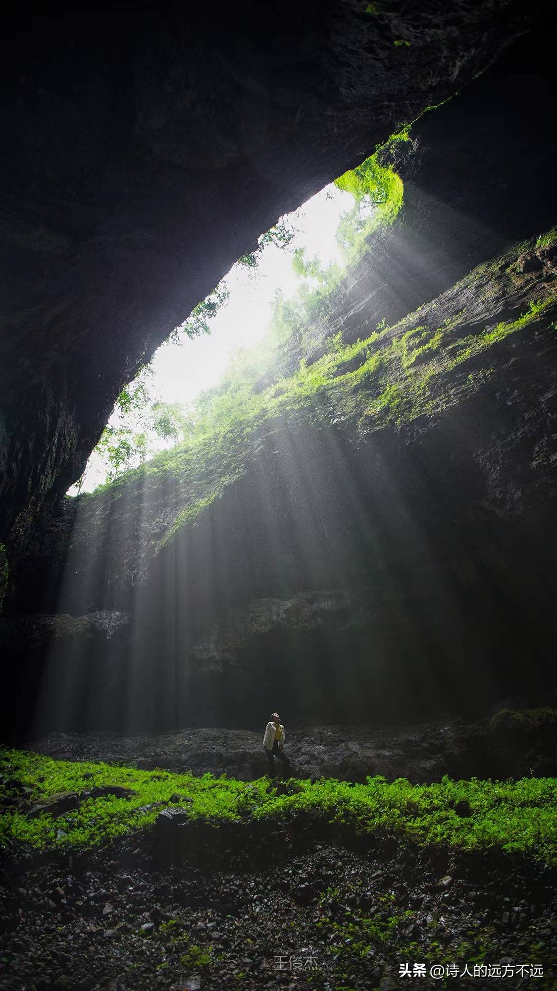 Majestic!This cave in Wulong has the highest cave hall in the world ...