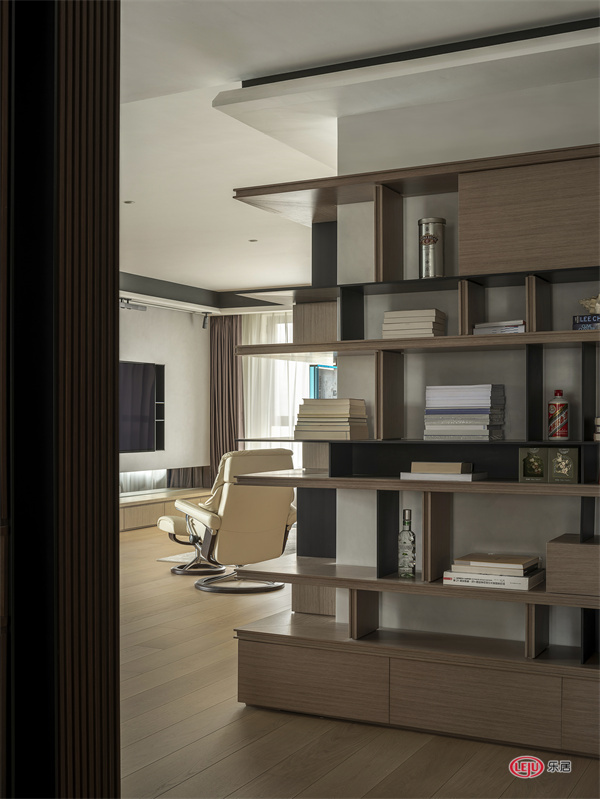 Parallel time and space, multi-faceted life, living with river view - iNEWS