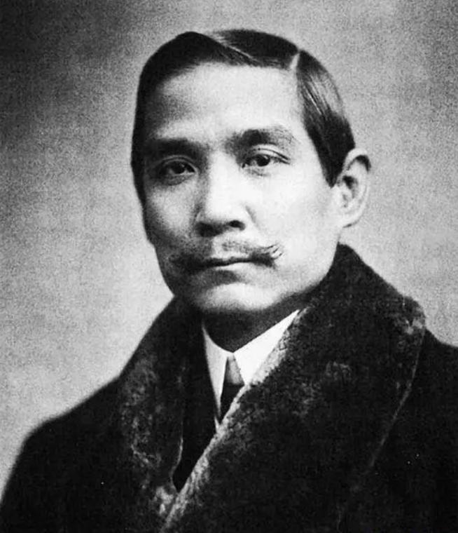 In 1937, Luo Ruiqing went to see a dentist, asked the doctor a question ...