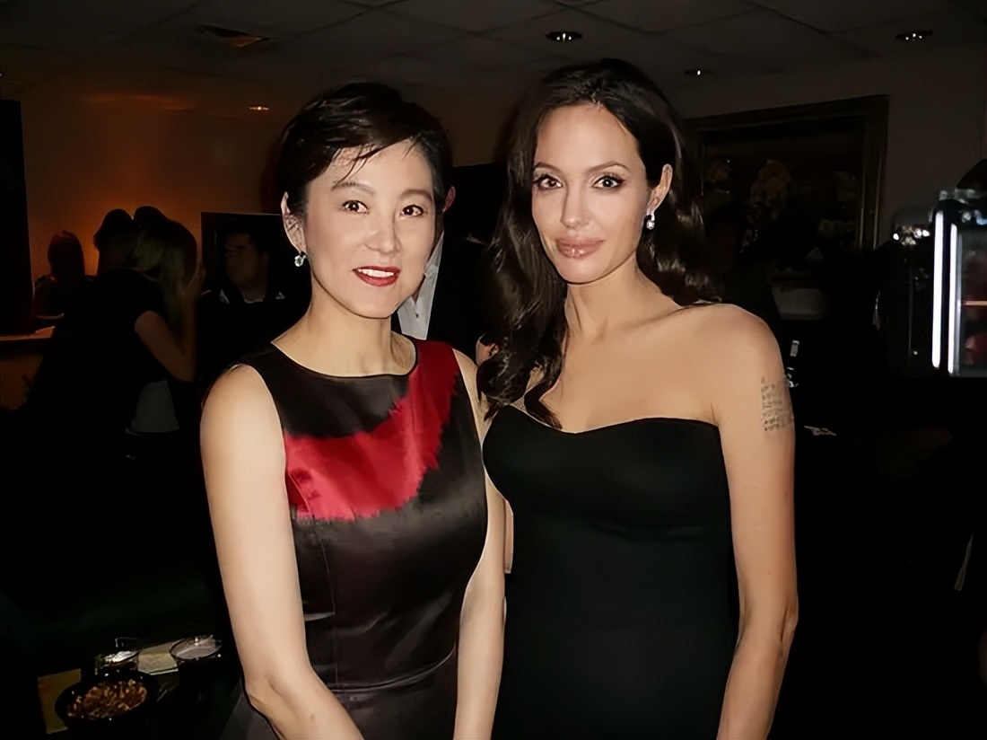 Lin Qingxia's innocence and heroism complement each other when she was young! It is so beautiful ...