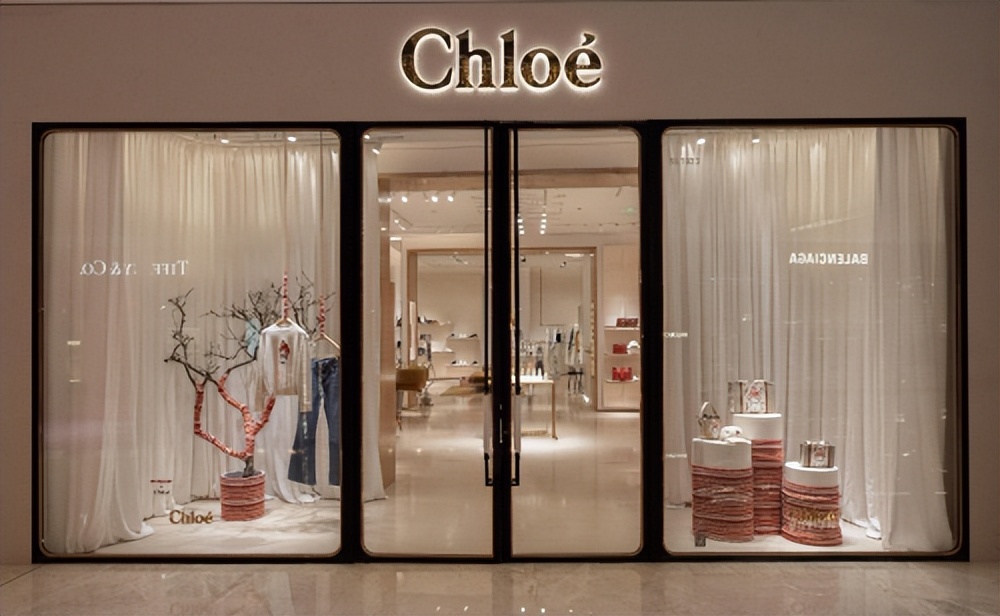 Chloé 2023 early spring and spring summer series preview event - iNEWS