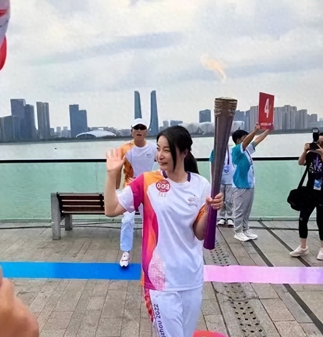 The Huo family is unwilling to let Zhu Lingling "appear in the public ...