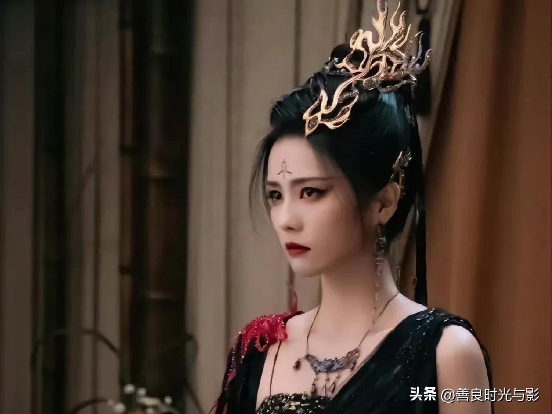 Till The End Of The Moon: Sang Jiu just fell in love with Ming Ye, but ...